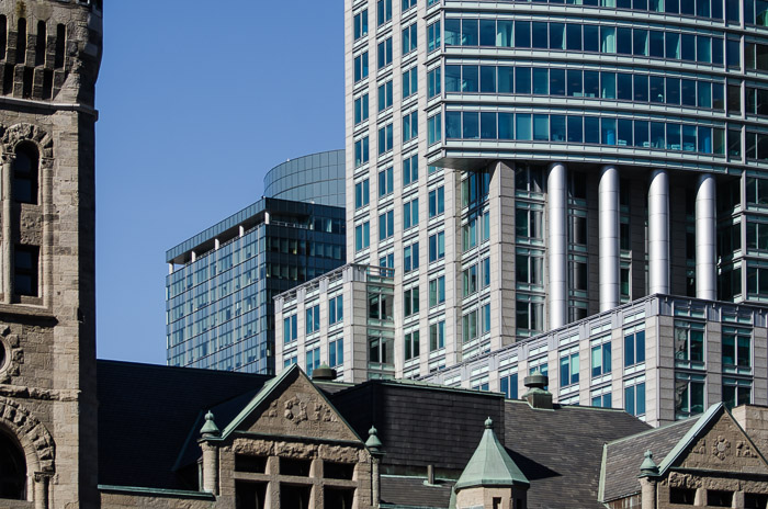 Photo du jour: IBM Marathon tower juxtaposed with Windsor Station ...