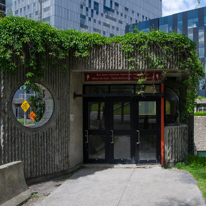 Photo du jour: Champ de Mars Metro entrance - Spacing Montreal ...